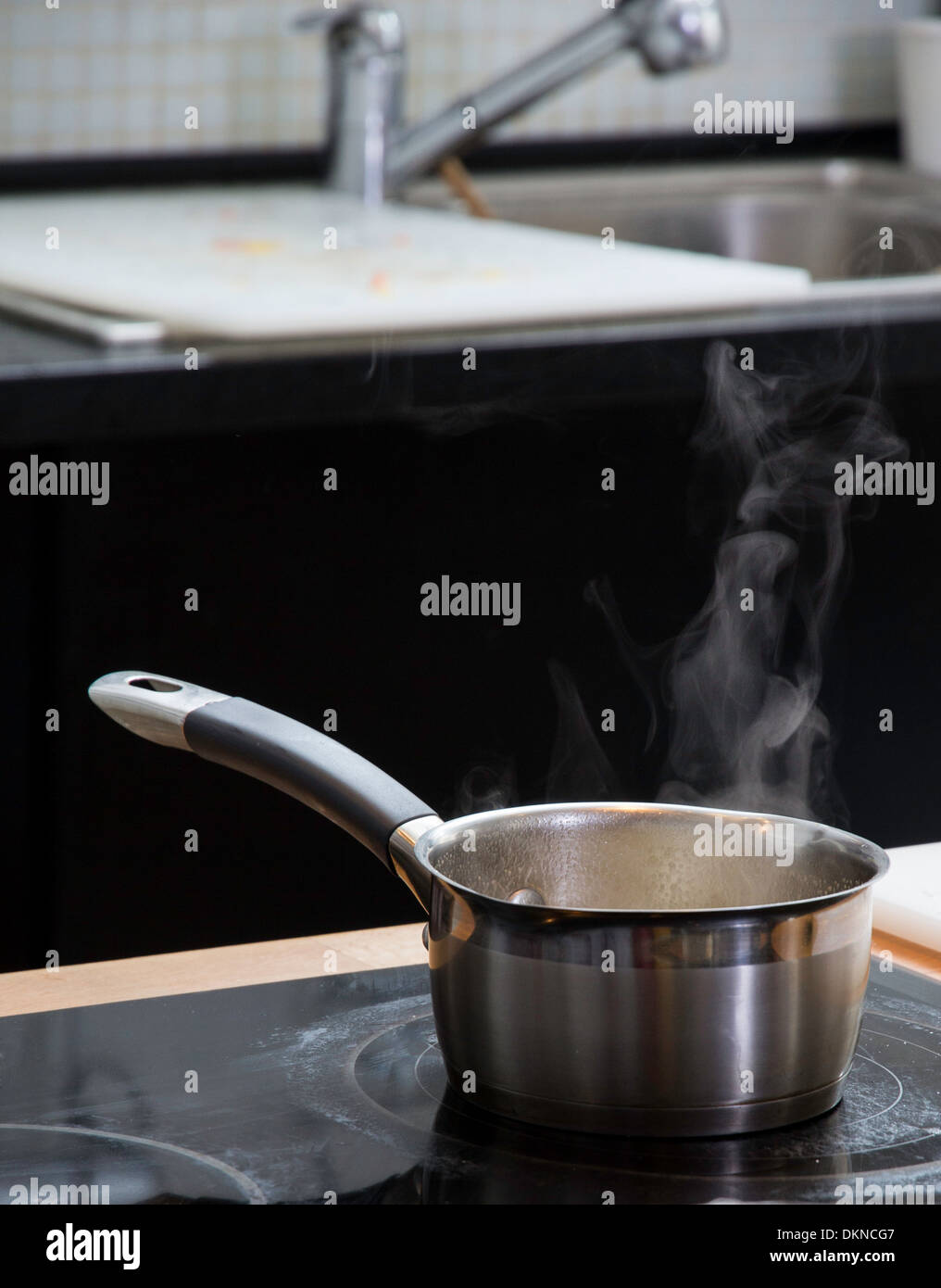 Pot washer hi-res stock photography and images - Alamy