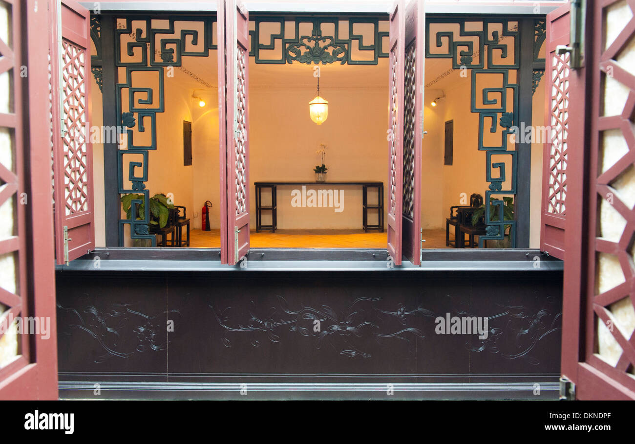 Chinese traditional house interior hi-res stock photography and images ...