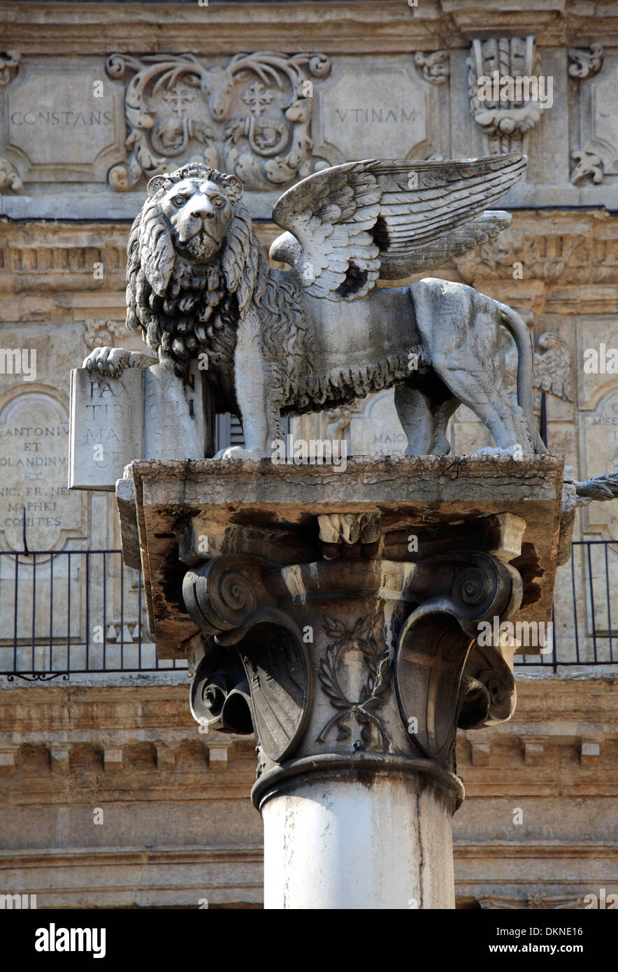 Statue Winged Lion Italy High Resolution Stock Photography and Images ...