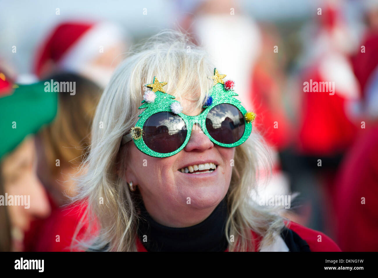 Cardiff, Wales, UK.8th Dec 2013. The Great Cardiff Bay Santa and Elf ...