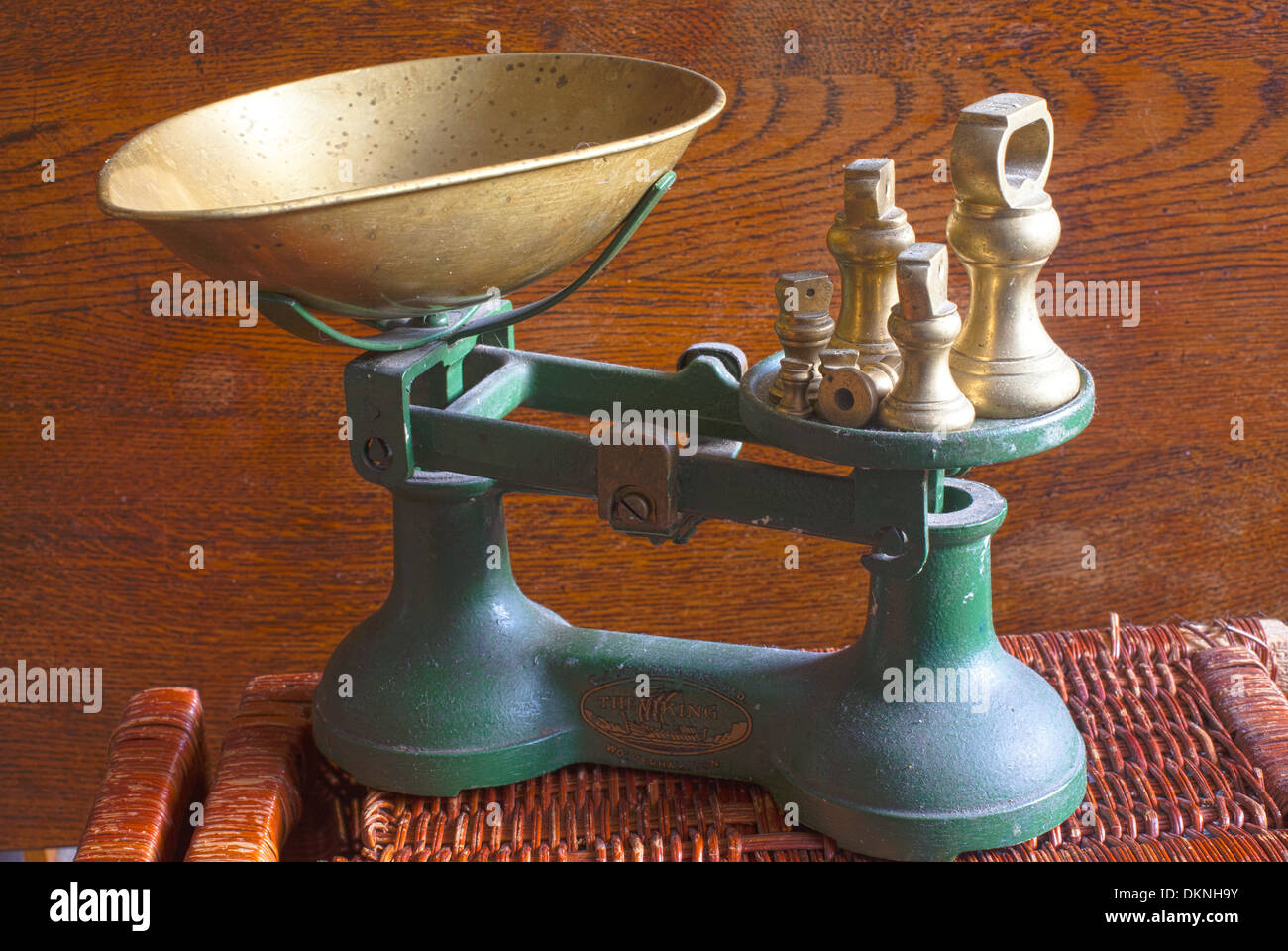 Kitchen balance scales hi-res stock photography and images - Alamy