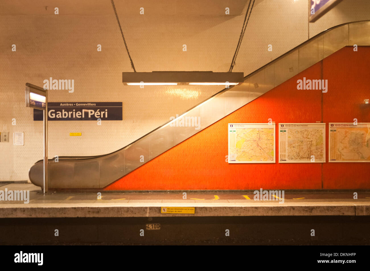 Gabriel peri metro station hi-res stock photography and images - Alamy