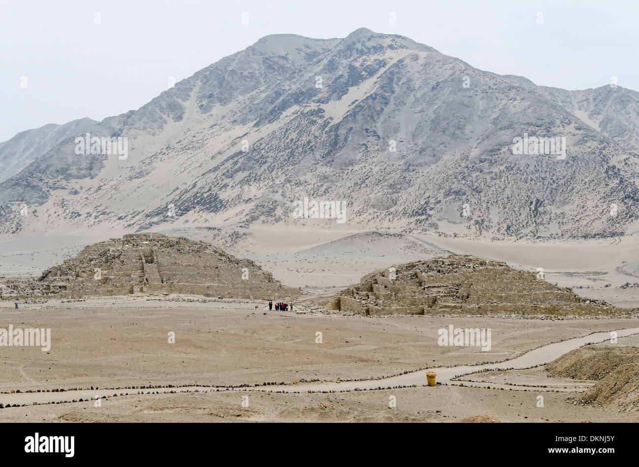 Caral ( 2600 BCE and 2000 BCE) the most ancient city of the Americas ...