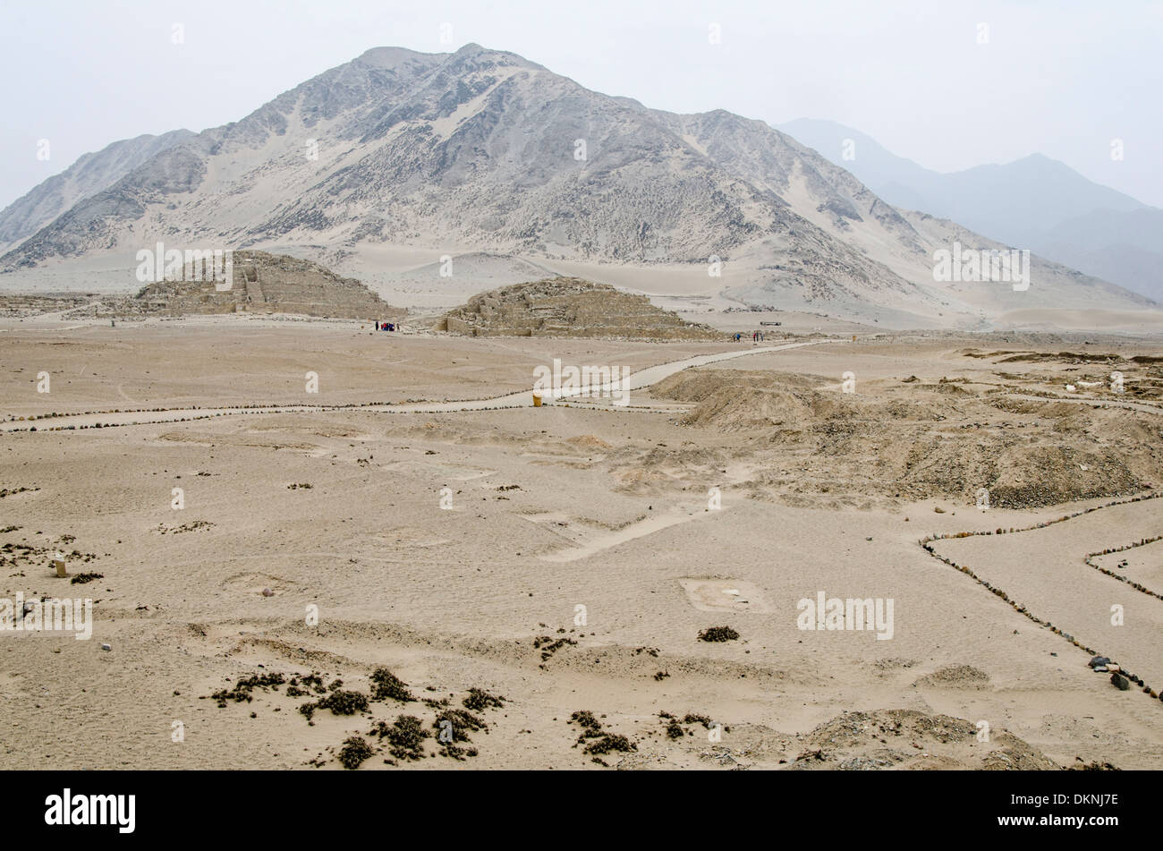 Caral ( 2600 BCE and 2000 BCE) the most ancient city of the Americas ...