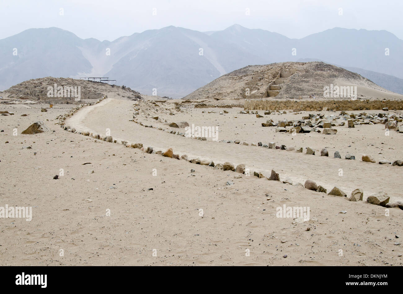 Caral ( 2600 BCE and 2000 BCE) the most ancient city of the Americas ...
