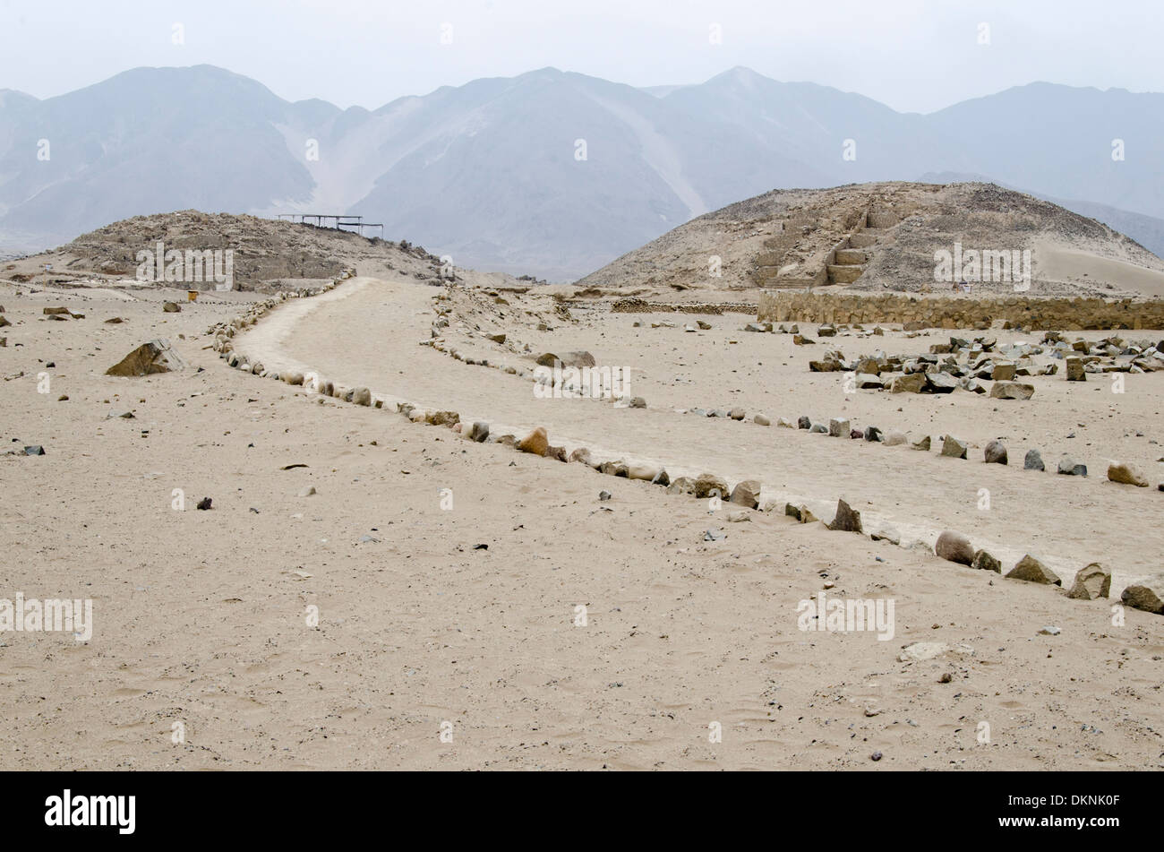Caral ( 2600 BCE and 2000 BCE) the most ancient city of the Americas ...