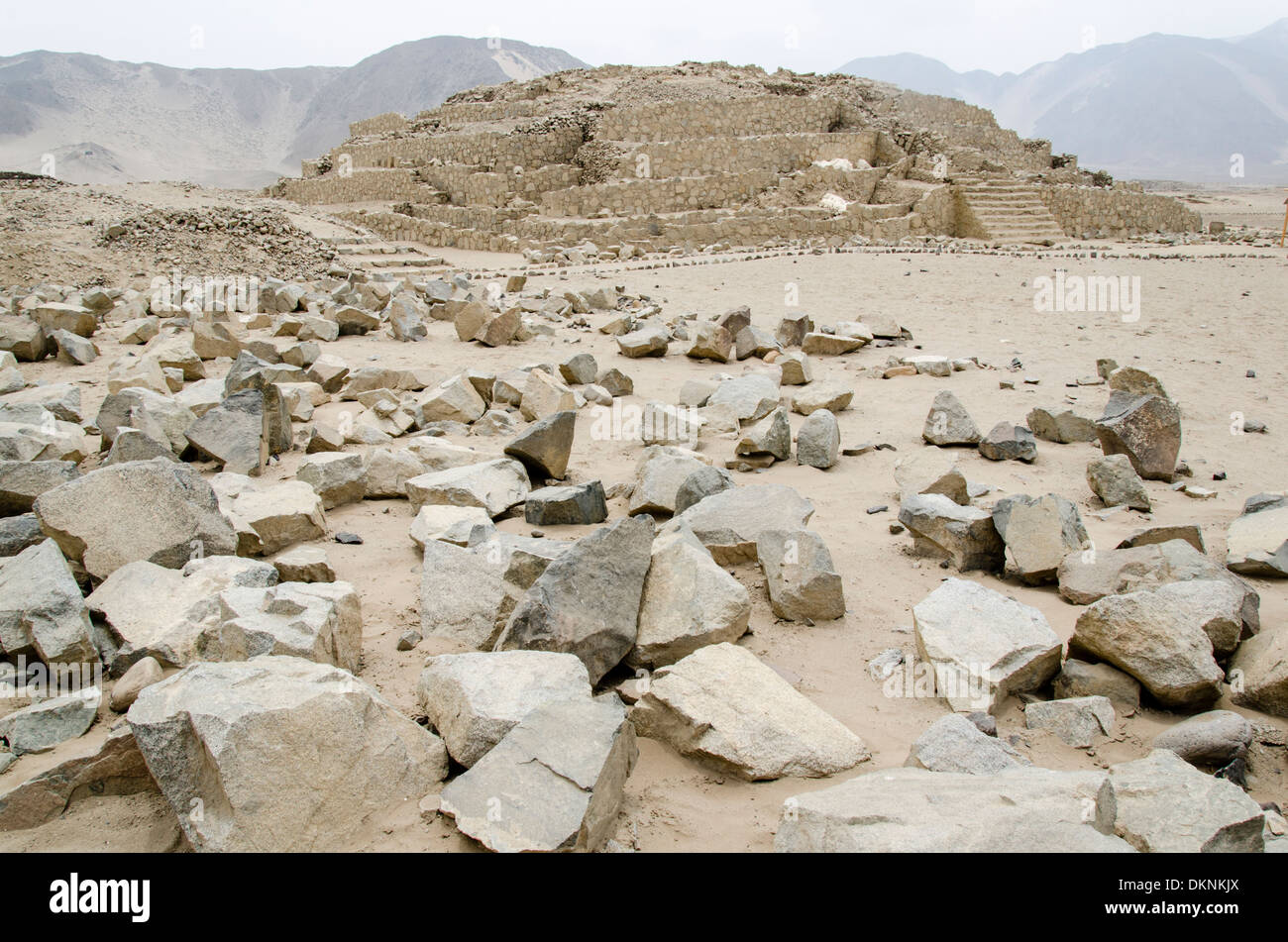 Caral ( 2600 BCE and 2000 BCE) the most ancient city of the Americas ...