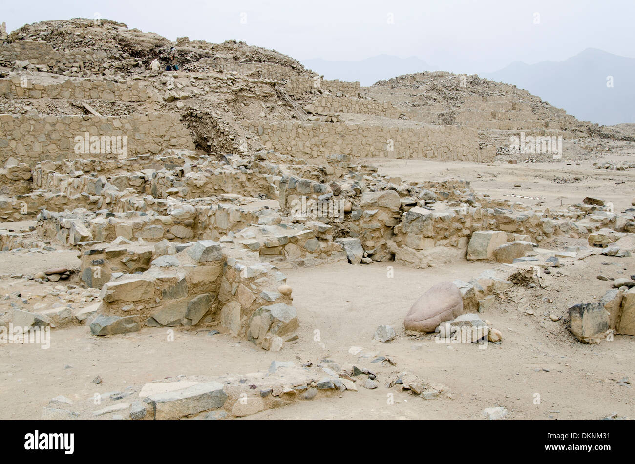 Caral ( 2600 BCE and 2000 BCE) the most ancient city of the Americas ...