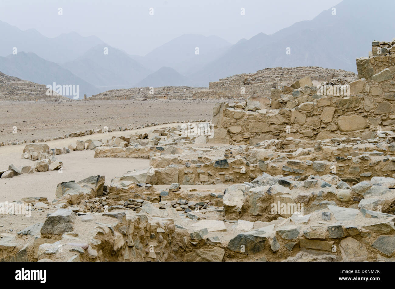 Caral ( 2600 BCE and 2000 BCE) the most ancient city of the Americas ...