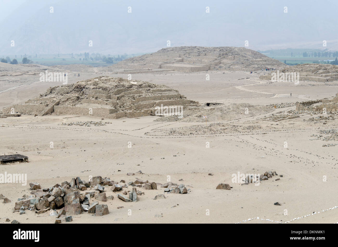 Caral ( 2600 BCE and 2000 BCE) the most ancient city of the Americas ...