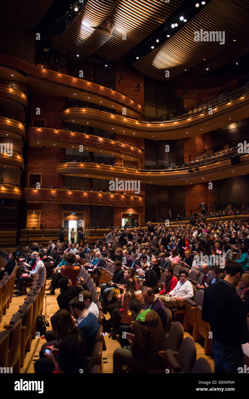 Donald gordon theatre hi-res stock photography and images - Alamy