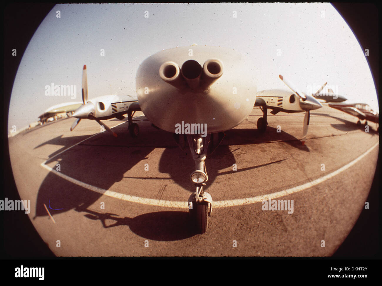 Nasa research plane hi-res stock photography and images - Alamy