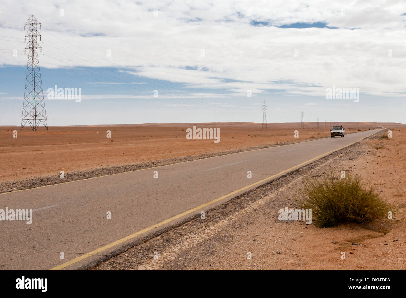 Libya. Highway Approaching Ghadames Stock Photo - Alamy