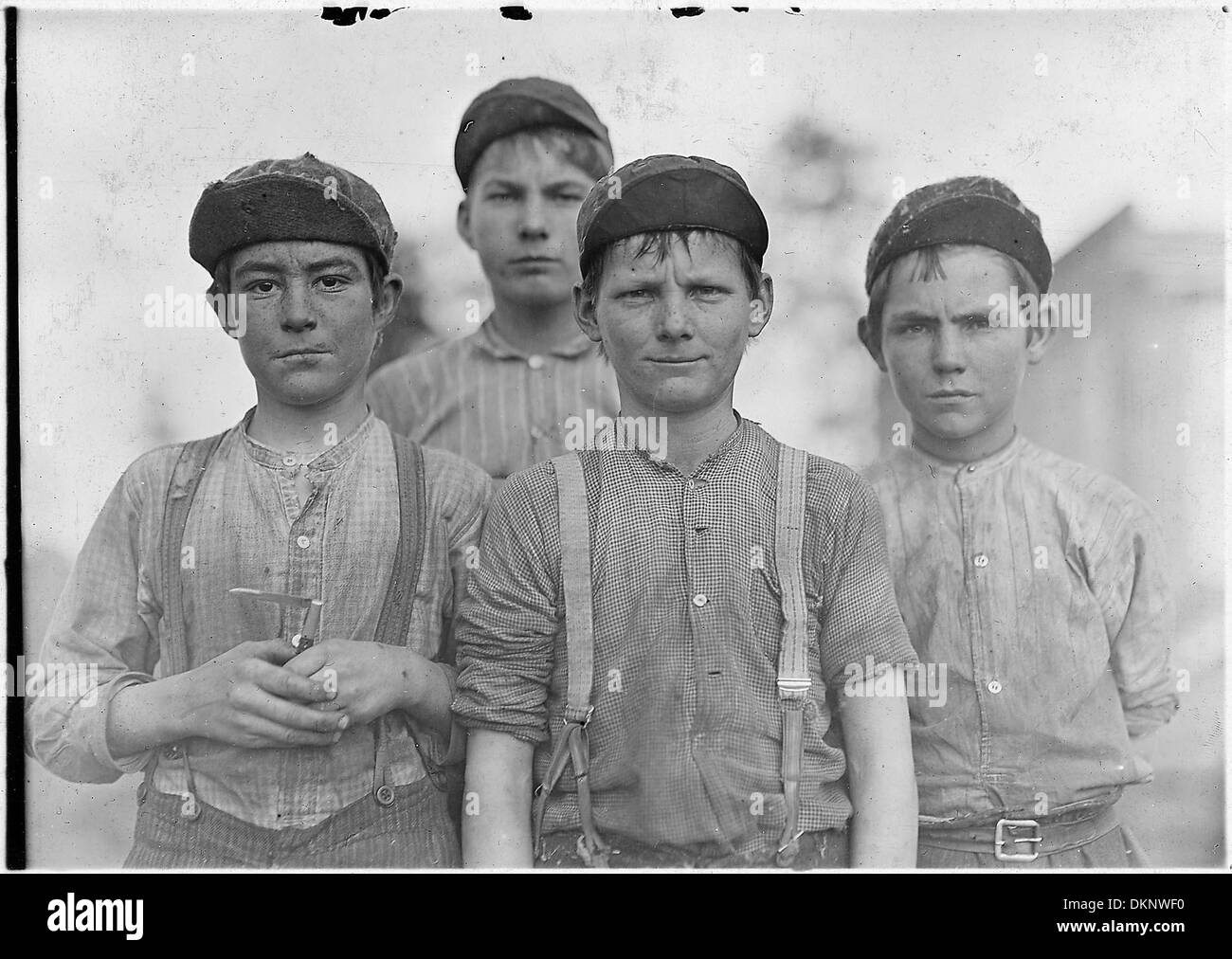 Some doffer boys macon hi-res stock photography and images - Alamy