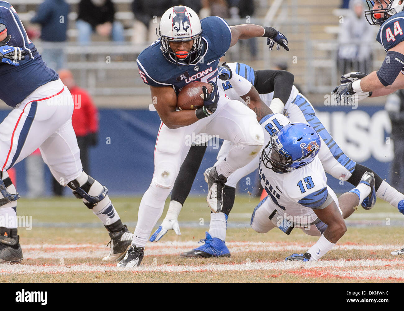 East Hartford, CT, USA. 7th Dec, 2013. Saturday December 7, 2013 ...