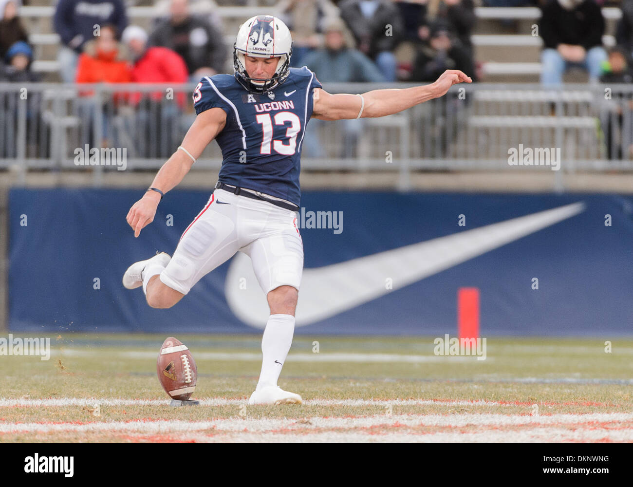 East Hartford, CT, USA. 7th Dec, 2013. Saturday December 7, 2013 ...
