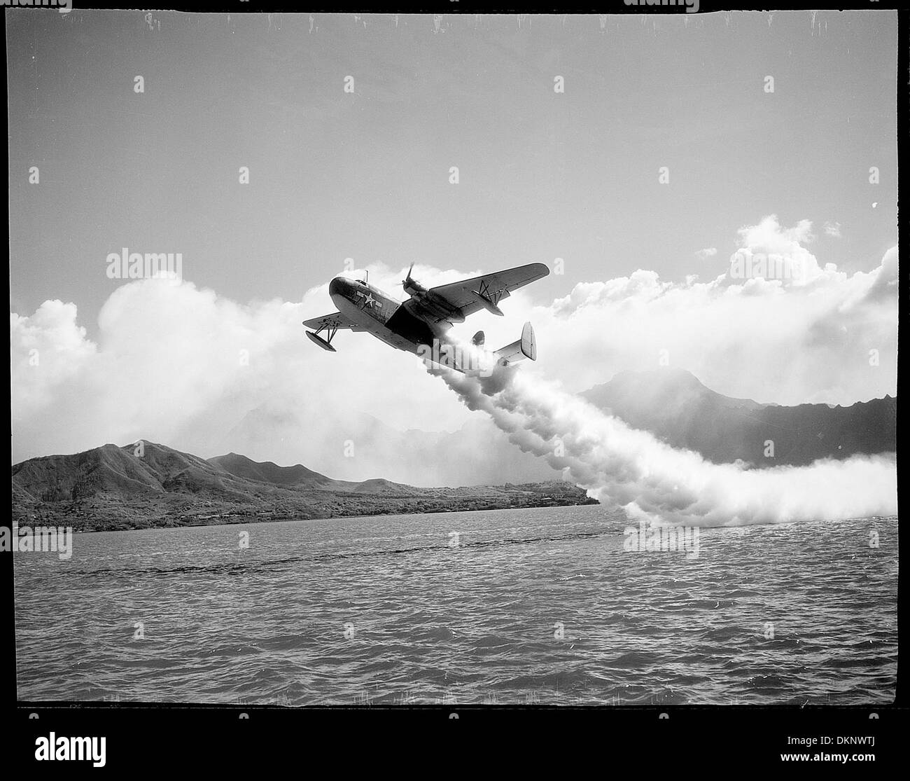 Jet take off Black and White Stock Photos & Images - Alamy
