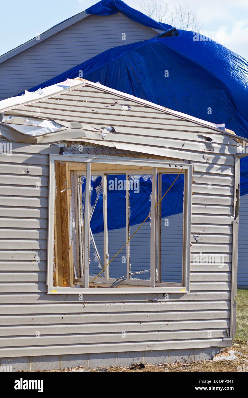Building destroyed by tornado hi-res stock photography and images - Alamy