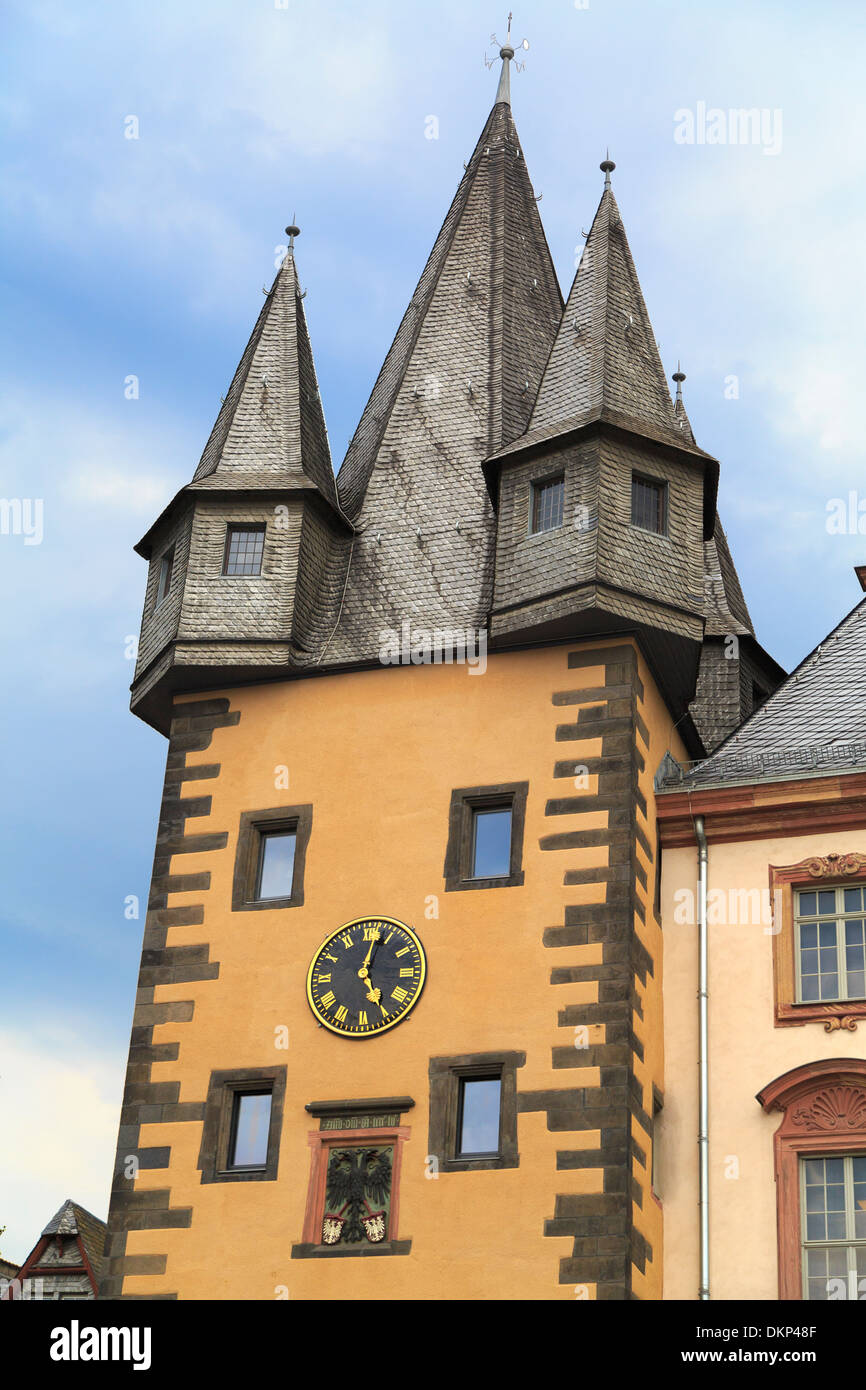 Gothic clock building hi-res stock photography and images - Alamy
