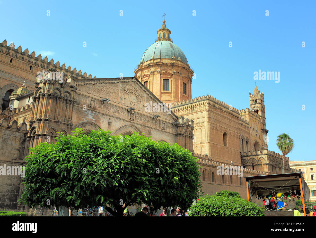 Palermo sicily building hi-res stock photography and images - Alamy