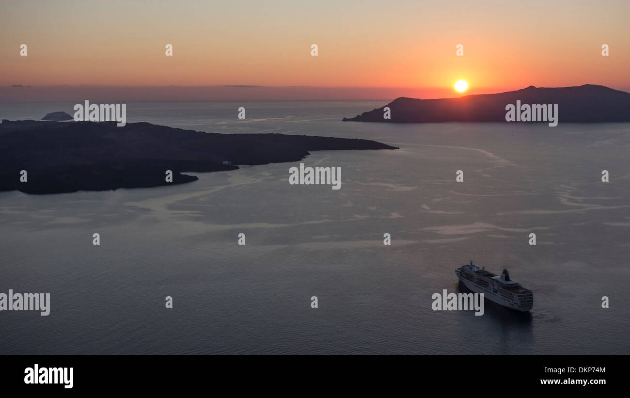 Beautiful sunset in Fira, Santorini,. Greece Stock Photo - Alamy