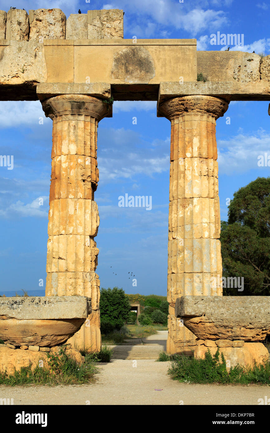 Peripteros hi-res stock photography and images - Alamy