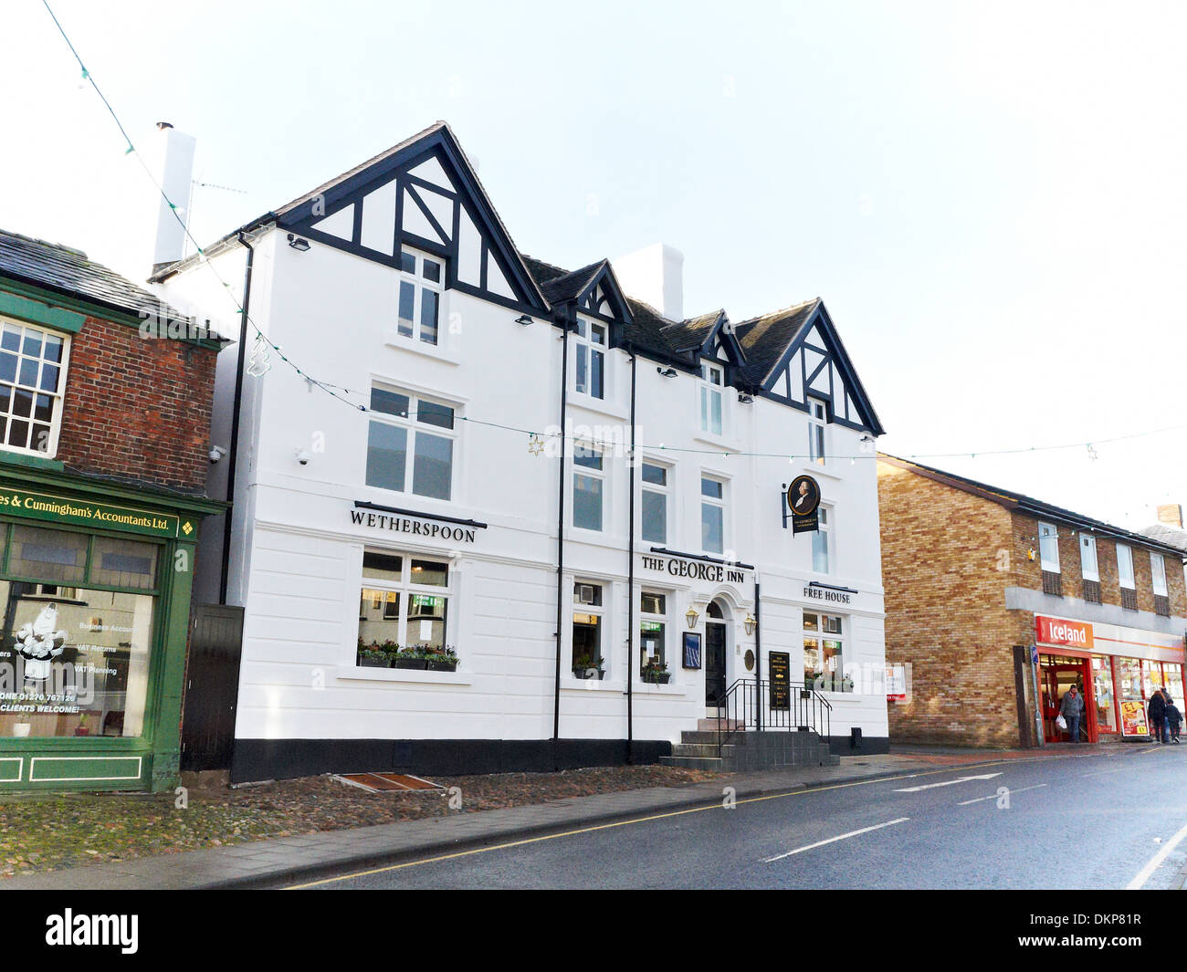 The George Inn, a Wetherspoon pub in Sandbach Cheshire UK Stock Photo ...