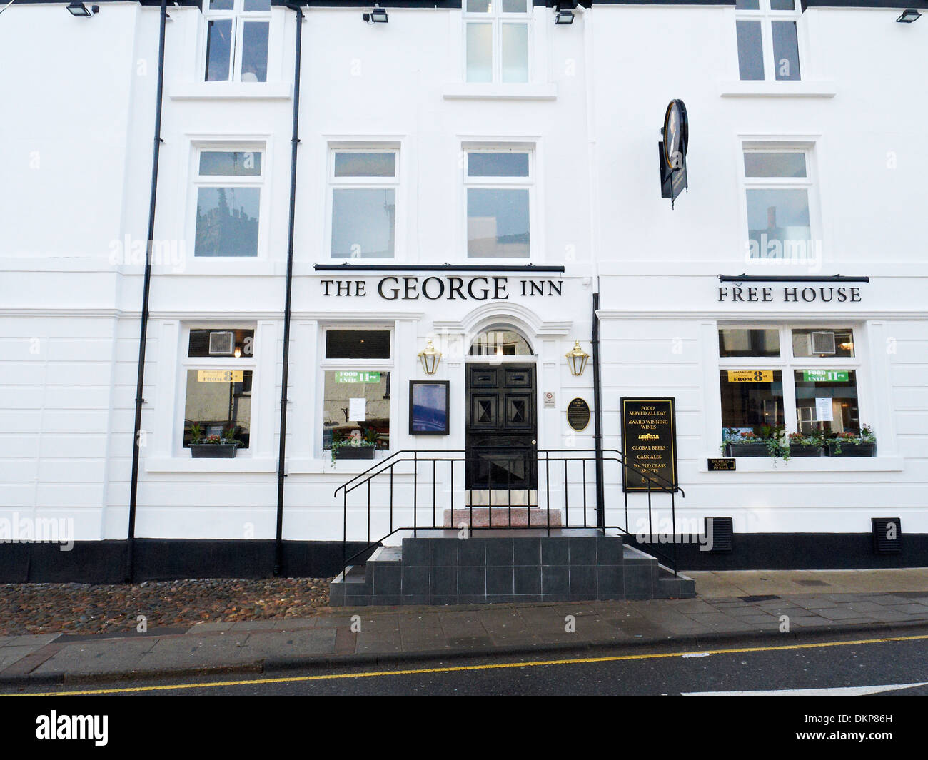The George Inn, a Wetherspoon pub in Sandbach Cheshire UK Stock Photo ...