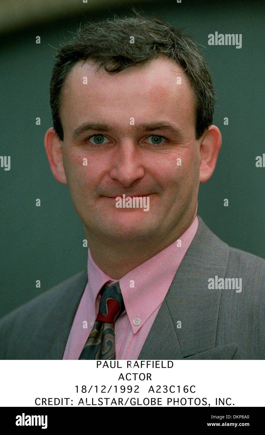 PAUL RAFFIELD.ACTOR.18/12/1992.A23C16C.CREDIT: ALLSTAR Stock Photo - Alamy
