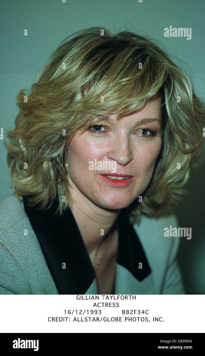 Actress gillian taylforth hi-res stock photography and images - Alamy