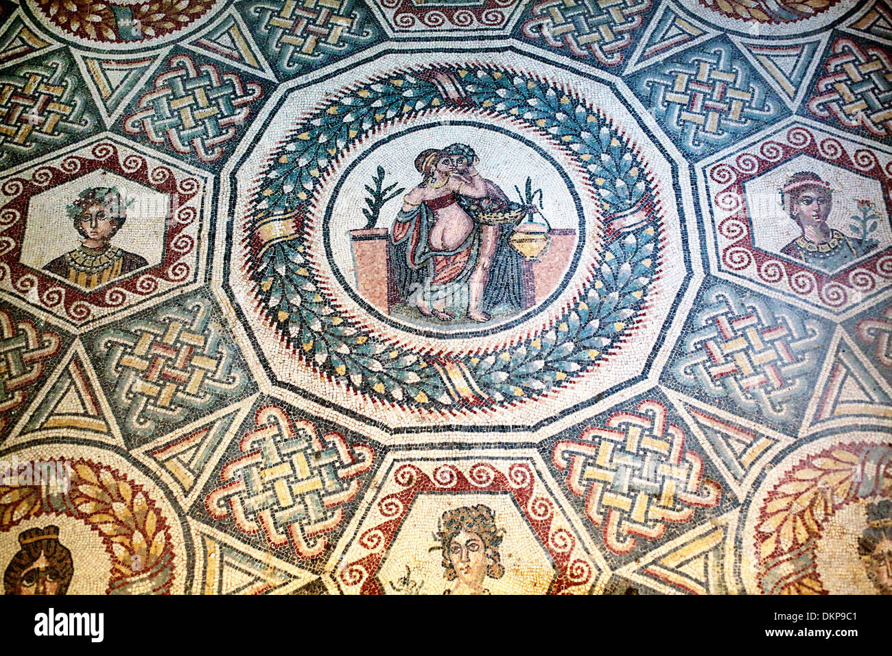 Roman floor mosaic in bedroom, Villa Romana del Casale, Piazza Armerina ...