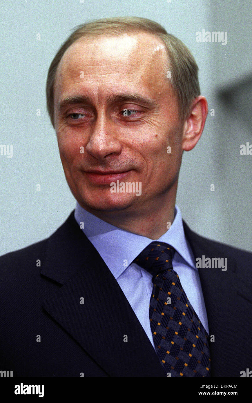 Vladimir putin 2000 hi-res stock photography and images - Alamy