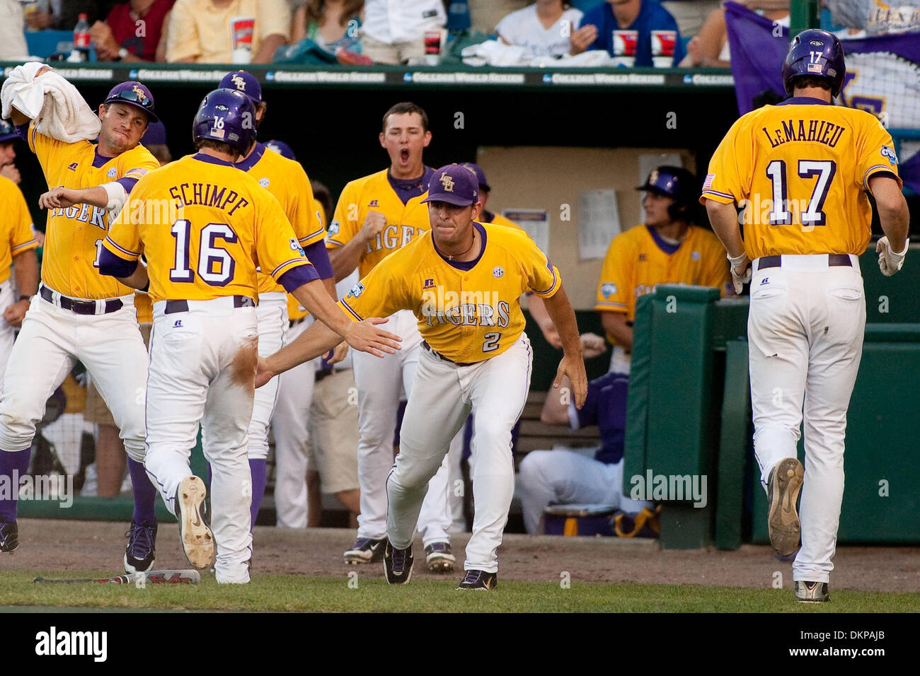 June 24, 2009 - Omaha, Nebraska, U.S - 24 June 2009: LSU's Ryan Schimpf ...
