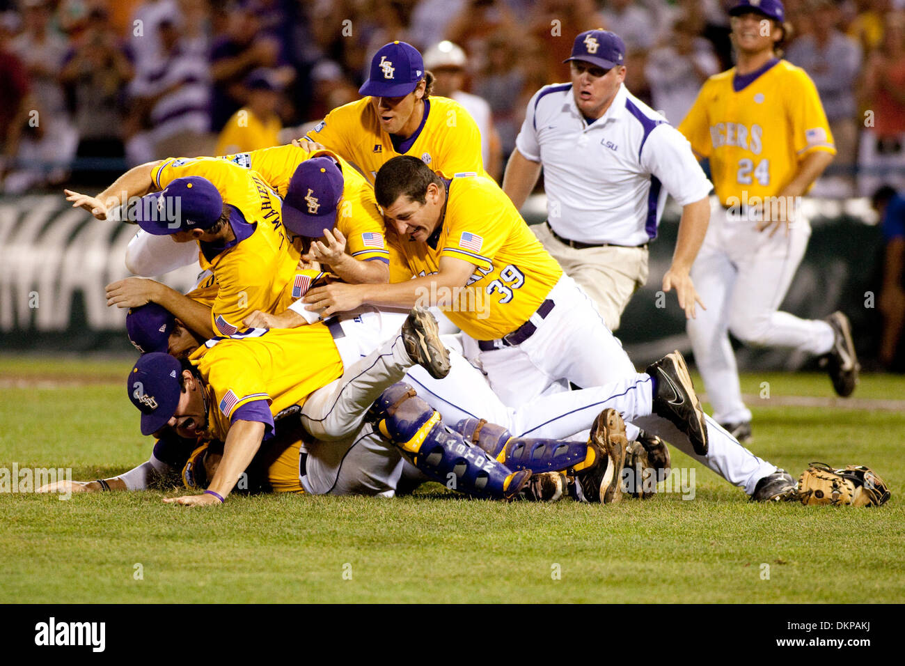 June 24, 2009 - Omaha, Nebraska, U.S - 24 June 2009: LSU celebrate ...