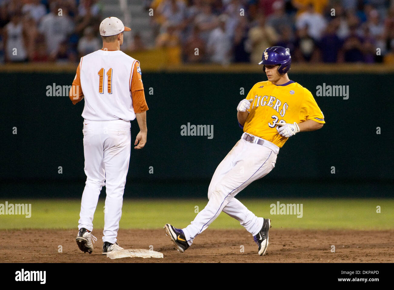 June 24, 2009 - Omaha, NE, U.S - 24 June 2009: LSU's Austin Nola #36 ...