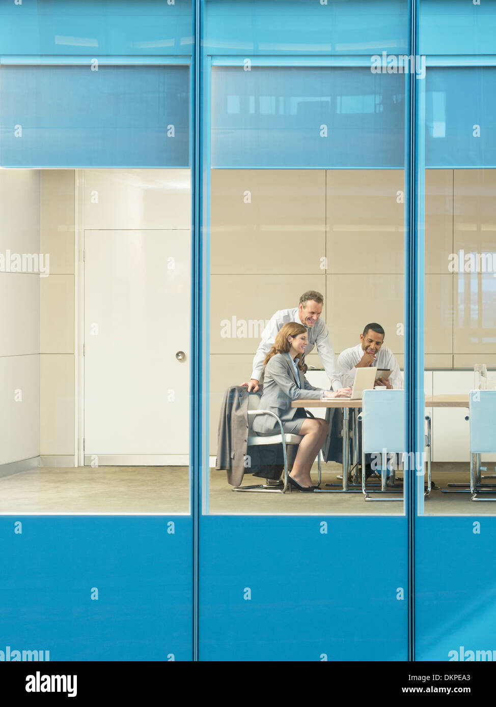 Business people talking hi-res stock photography and images - Alamy