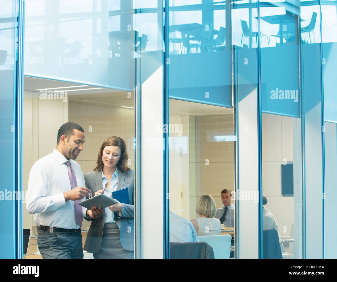 Teamwork hi-res stock photography and images - Alamy