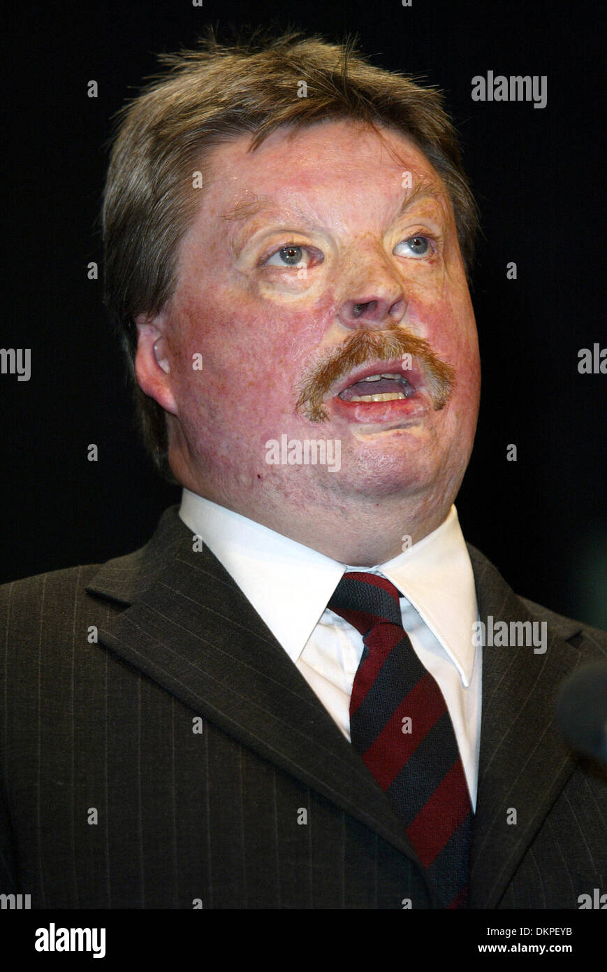 Simon weston hi-res stock photography and images - Alamy