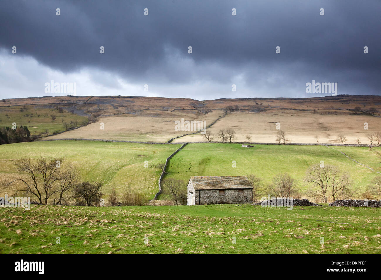 Gathering cloud hi-res stock photography and images - Alamy