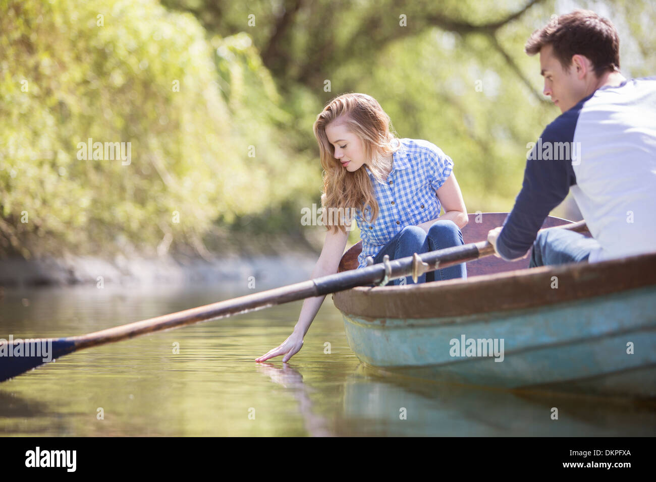 Rowboat thames hi-res stock photography and images - Alamy
