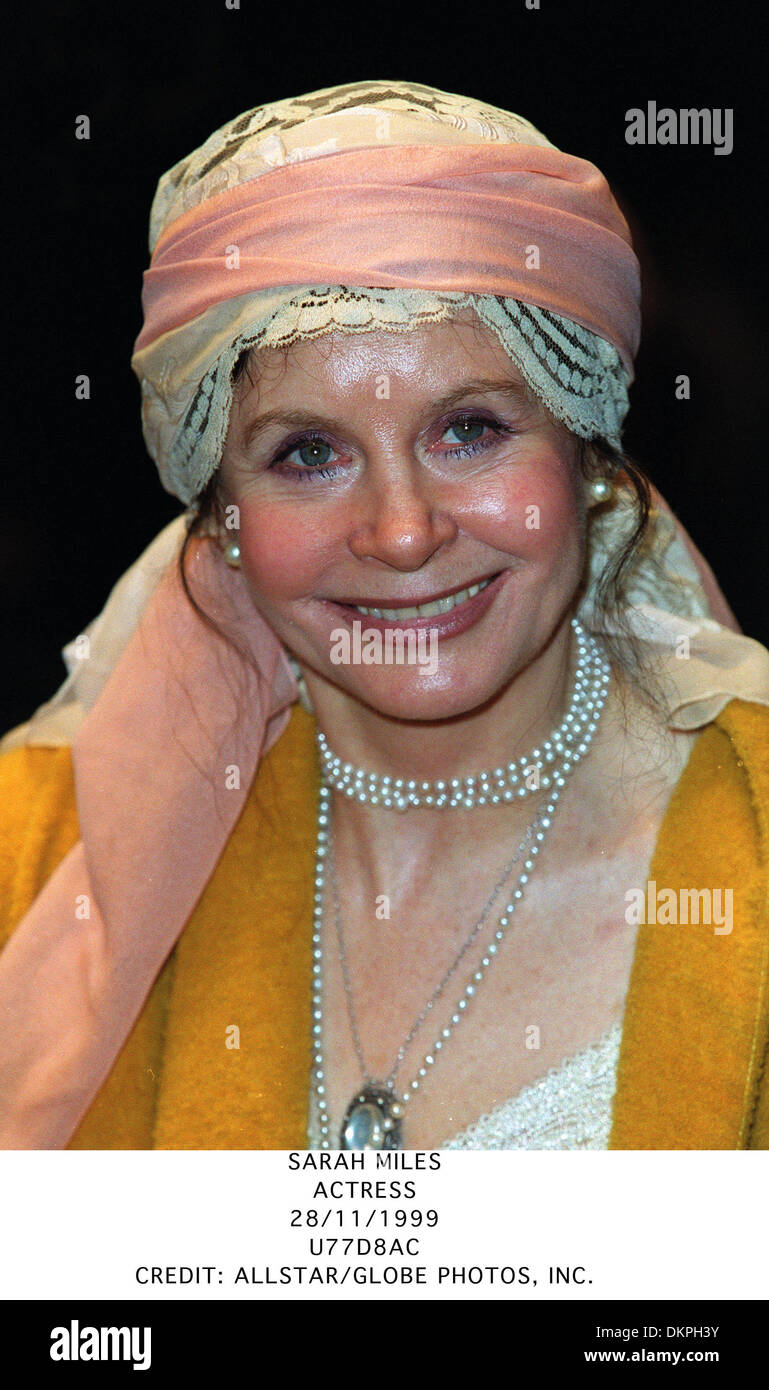 Sarah miles hi-res stock photography and images - Alamy
