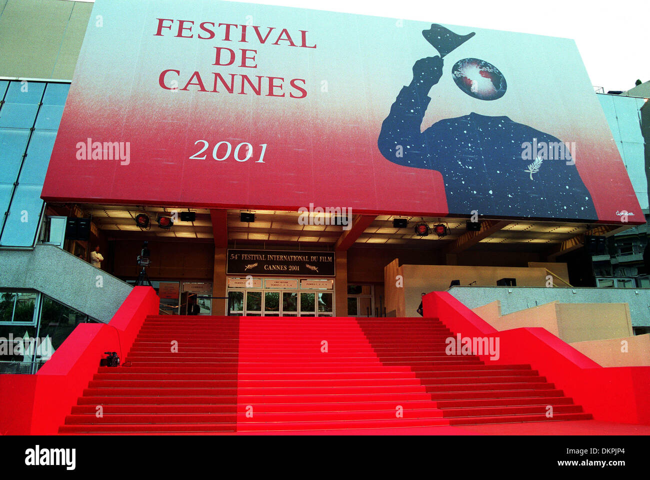 THE RED STEPS AT THE CANNES.FILM FESTIVAL.CANNES, FRANCE, EUROPE.11/05 ...