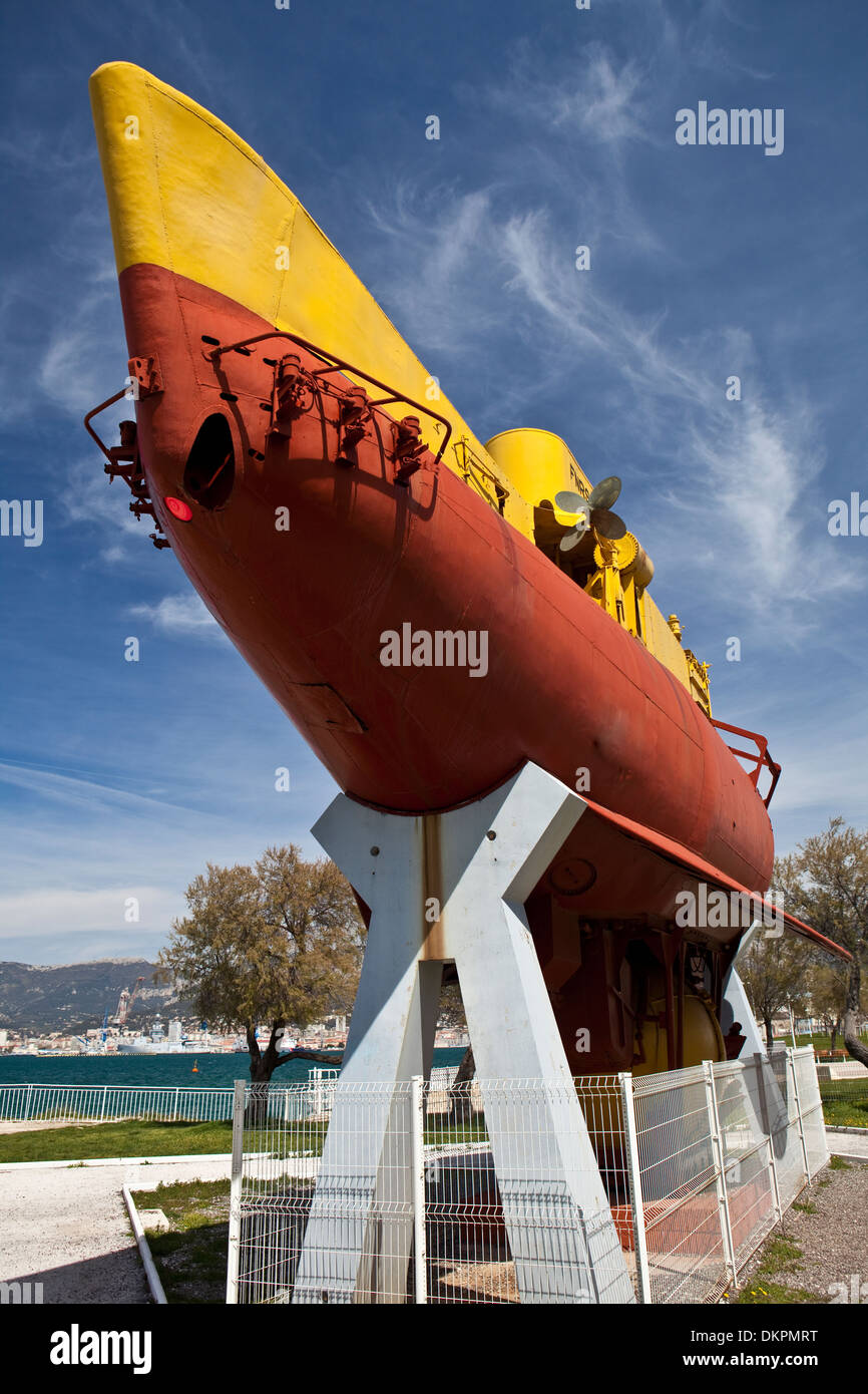 Bathyscaphe FNRS 3 Stock Photo - Alamy