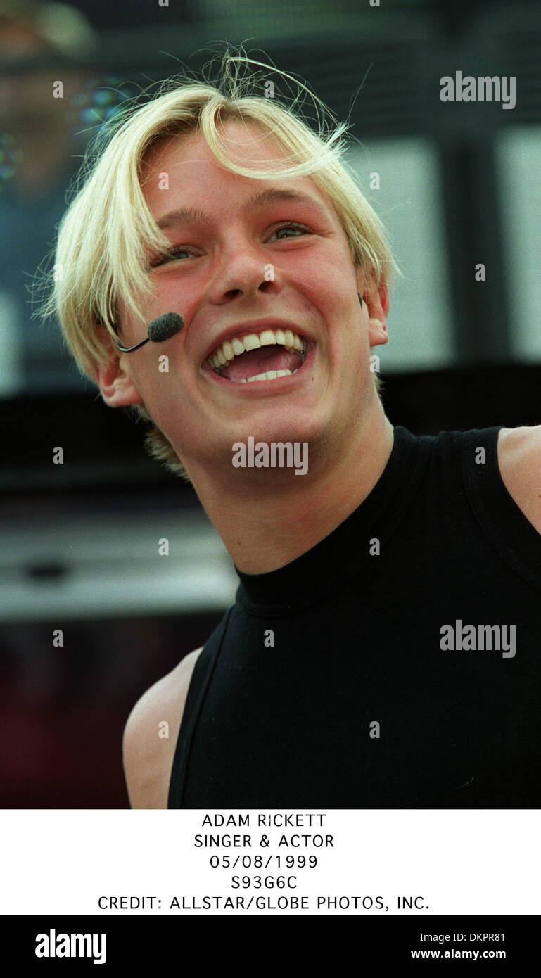 ADAM RICKETT.SINGER & ACTOR.05/08/1999.S93G6C Stock Photo - Alamy