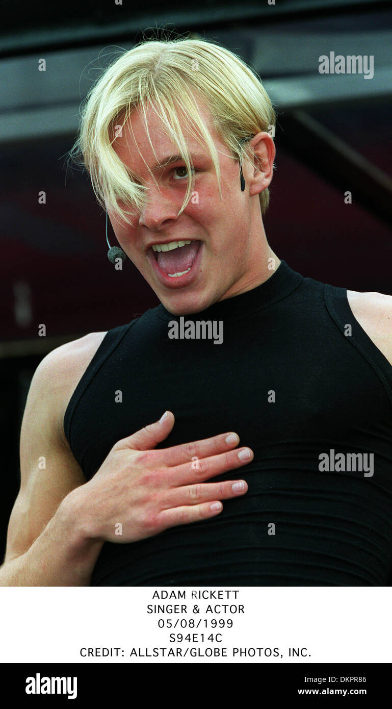 ADAM RICKETT.SINGER & ACTOR.05/08/1999.S94E14C Stock Photo - Alamy