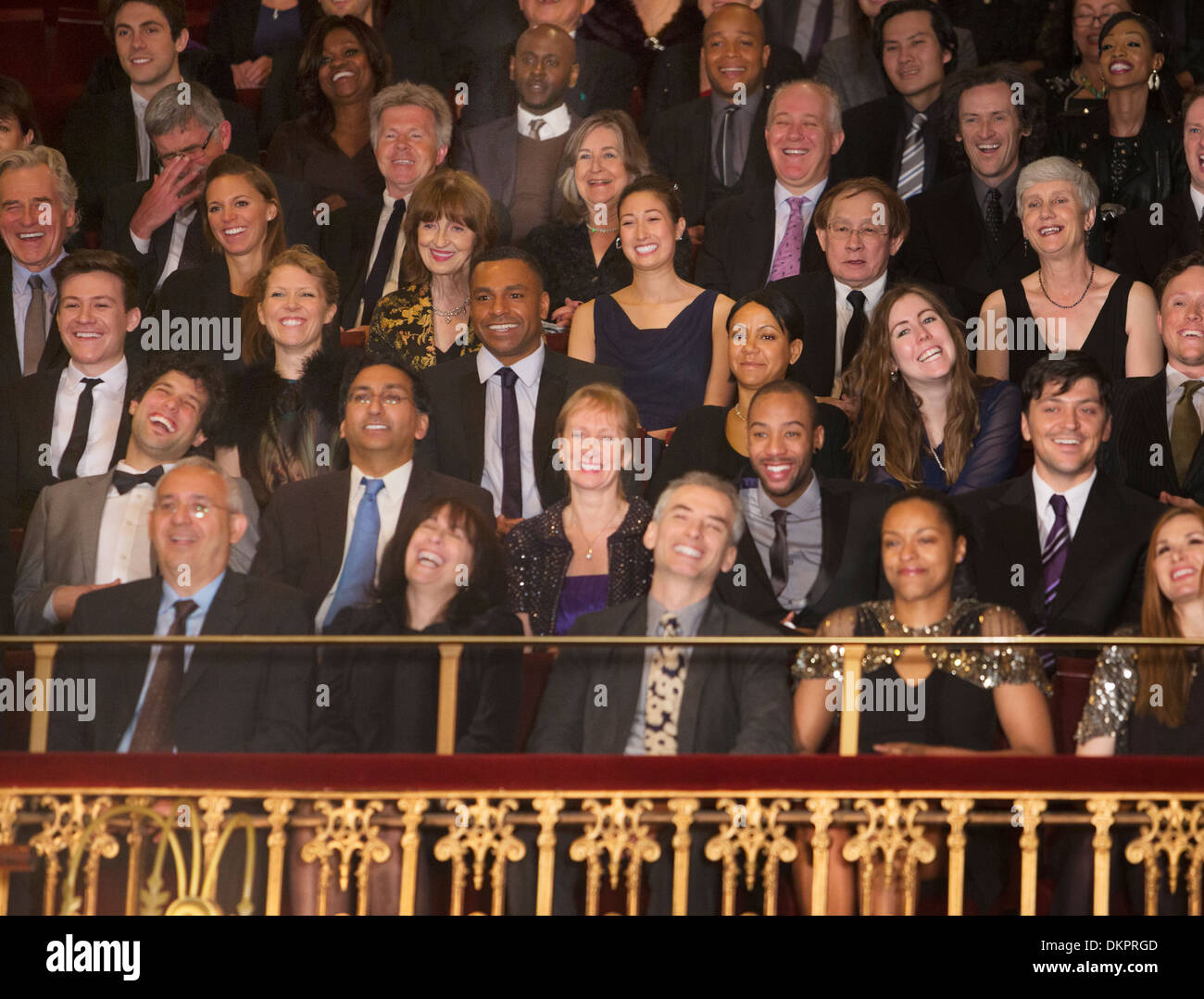 Audience laughter hi-res stock photography and images - Alamy