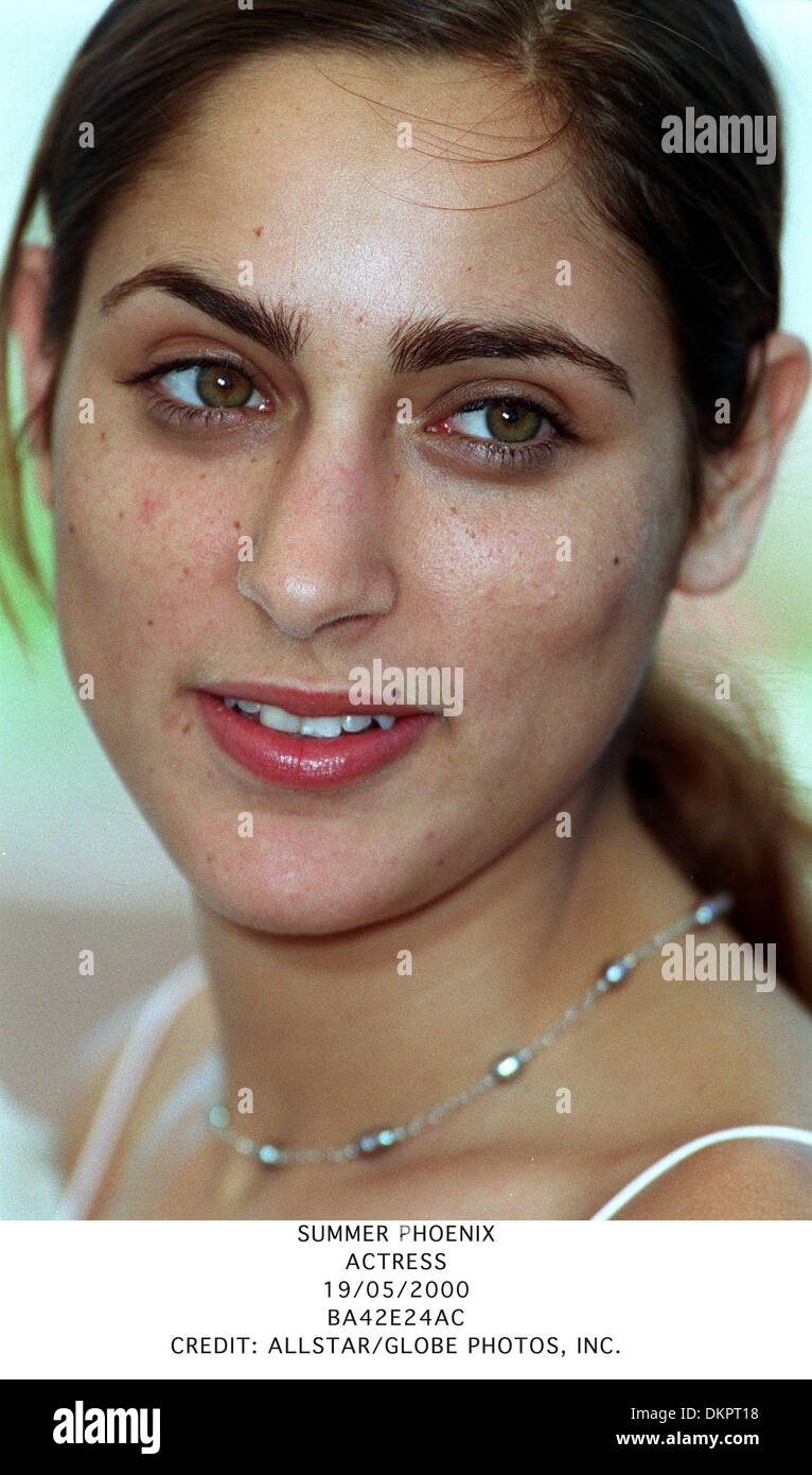May 19, 2000 - SUMMER PHOENIX.ACTRESS.19/05/2000.BA42E24AC.CREDIT ...