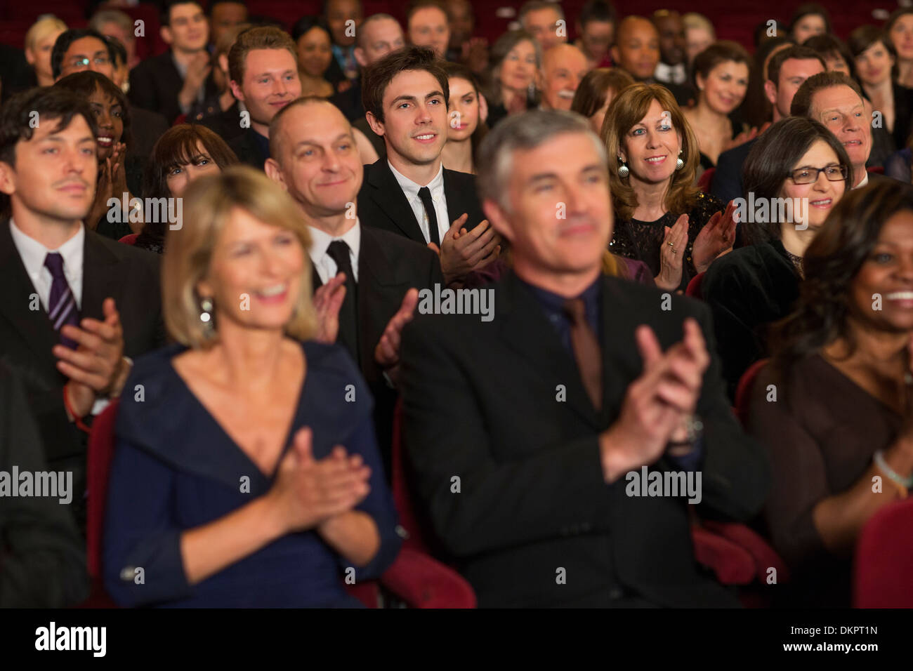 Opera audience hi-res stock photography and images - Alamy