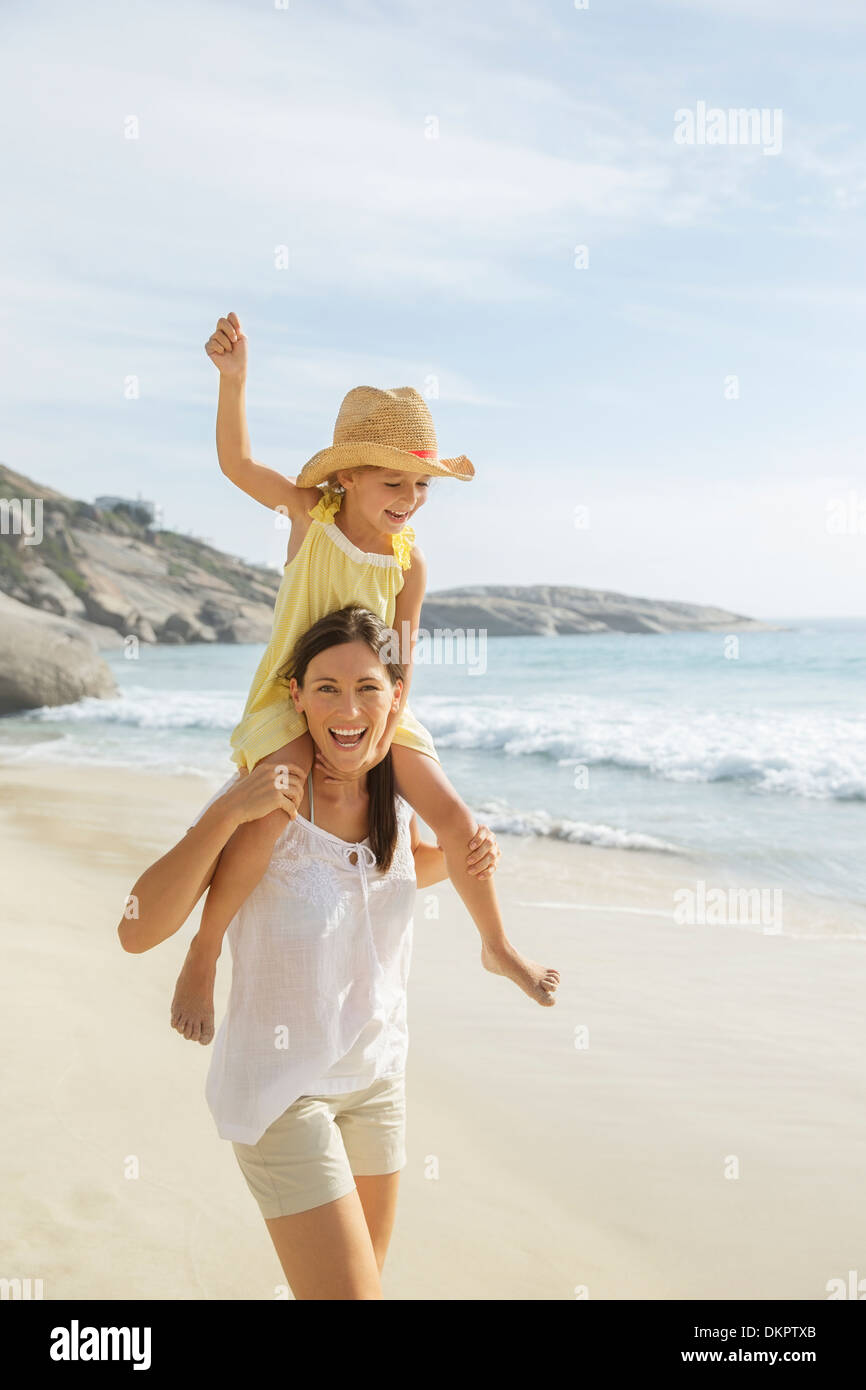Shoulder carrying hi-res stock photography and images - Alamy