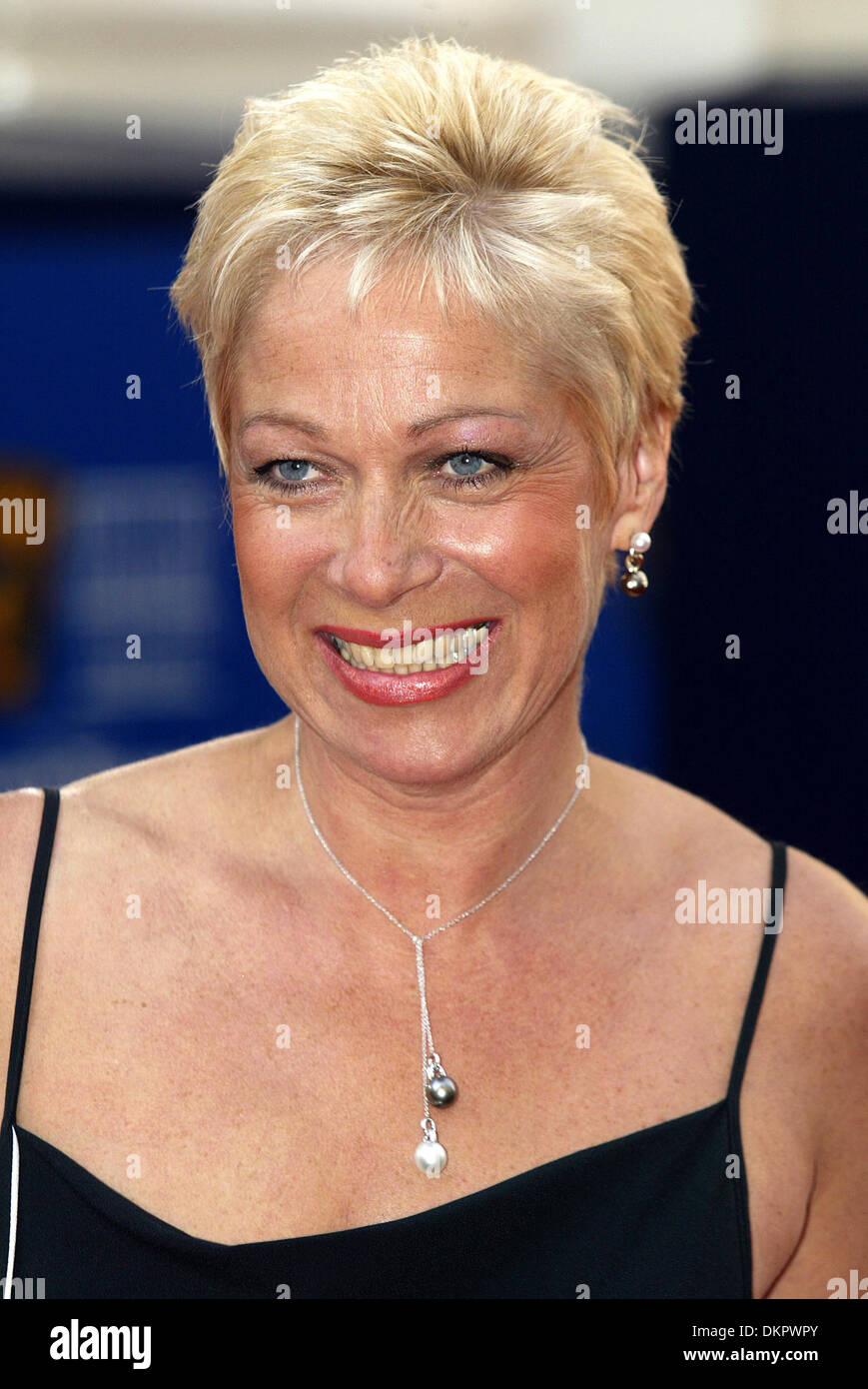Denise welch coronation street hi-res stock photography and images - Alamy
